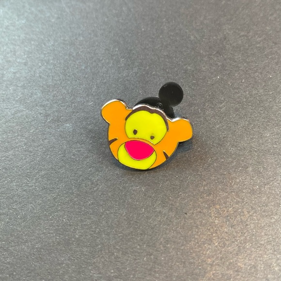 Disney | Other | Disney Pin 5 For 5 Or 5 Each Tigger Head | Poshmark
